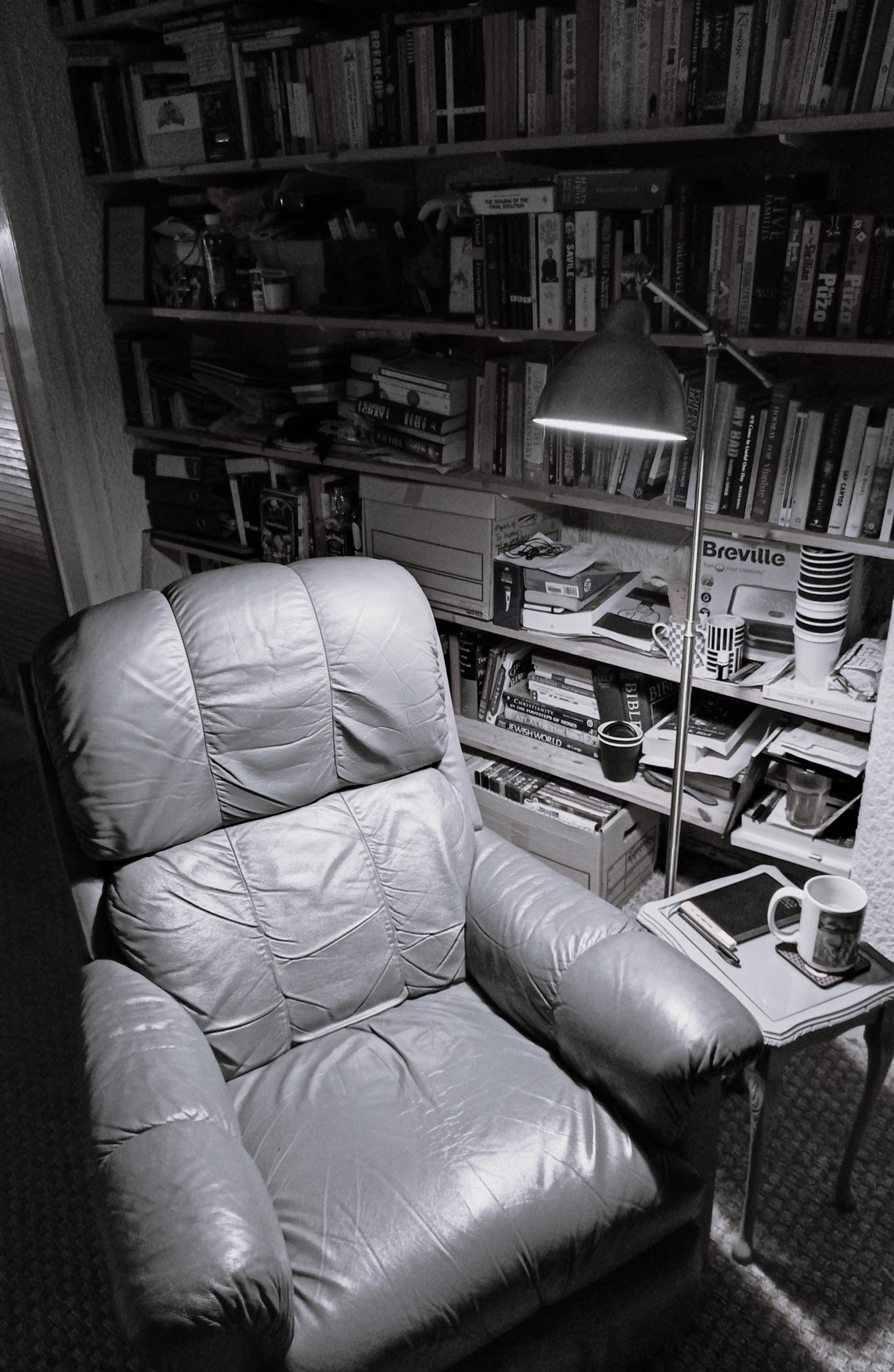 Meet the Finalists of the 2023 FLASH SUITE Contest | Defenestrationism.net